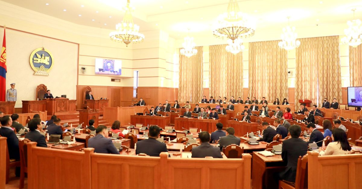 Төсвийн тодотгол батлагдаж хүүхэд бүрд ХҮҮХДИЙН МӨНГӨ олгохоор болжээ