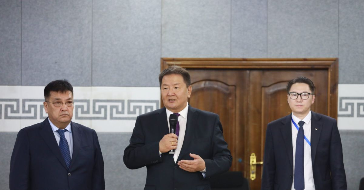 СЕХ ноос нэр дэвшигчдэд үнэмлэх гардуулж амжилт хүслээ